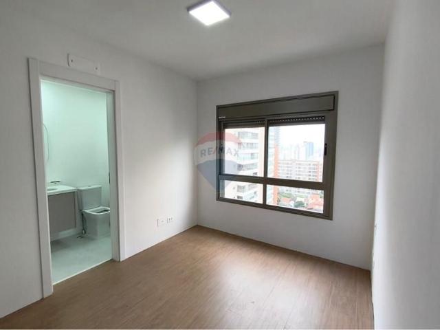 Apartamento para alugar na Pompeia com 88 metros, 2 quartos, 1 vaga de garagem, varanda, piscina e lazer completo Condomínio Lamp