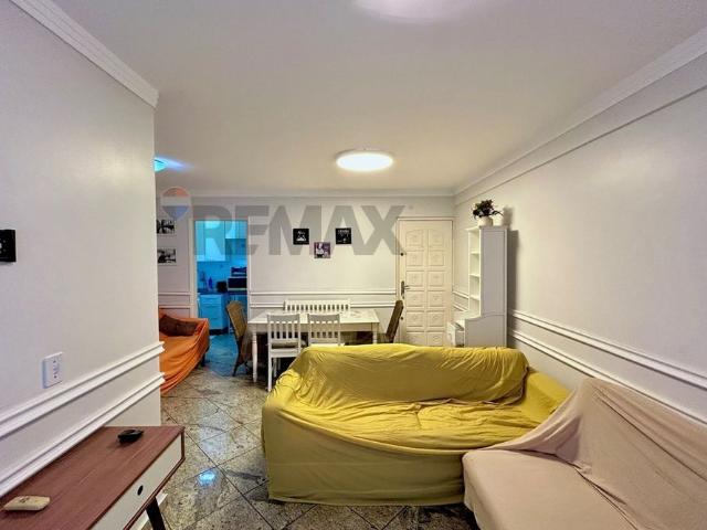 Apartamento para alugar na Praia da Enseada – Guarujá SP | 3 Quartos, Suíte, Sacada e 78 m²