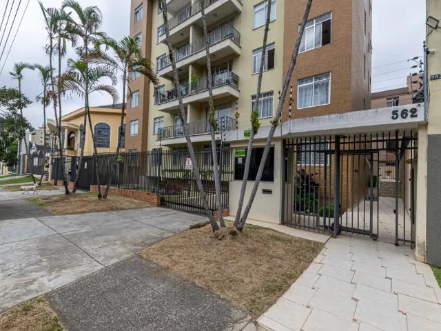 Apartamento para alugar no Água Verde, com 3 Quartos 1 Suíte, Sacada e Garagem coberta