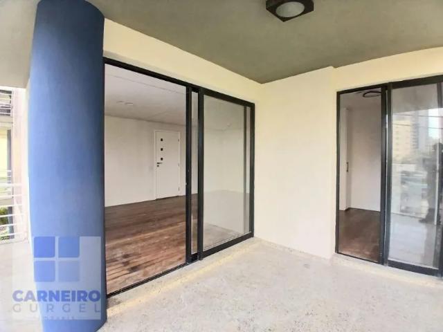 Apartamento para alugar no bairro do Klabin, 3 dormitórios sendo 01 suíte, 2 vagas de garagens, com
