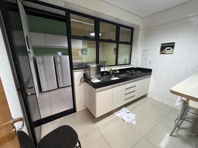 Apartamento para alugar no bairro Nova Suíssa, 200m²