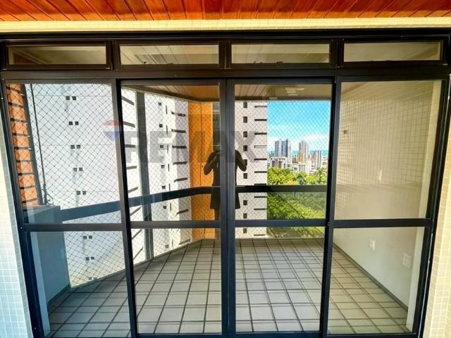 Apartamento para Alugar no Brisamar | 136m² | 3 Quartos | 2 Suítes | Vista para o Mar | 2 Vagas