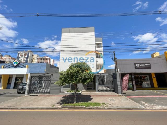 Apartamento para alugar no Ed. Arpoador, bairro Vitória