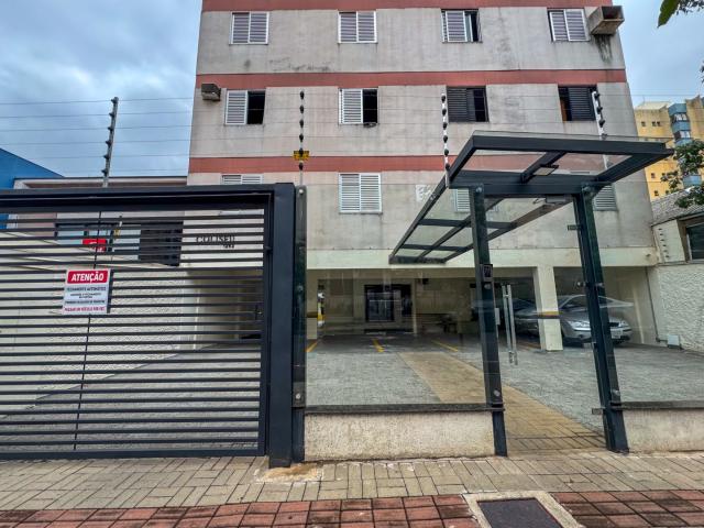Apartamento para alugar no Ed Coliseu região Central com 1 quarto