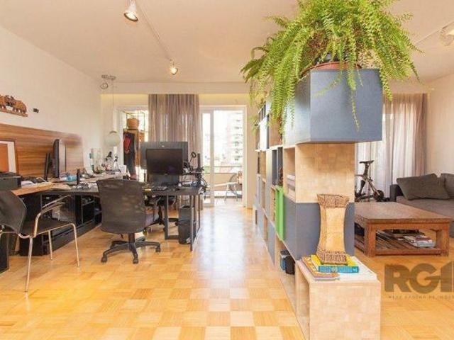 Apartamento para comprar com 3 suítes no Bairro Moinhos de Vento