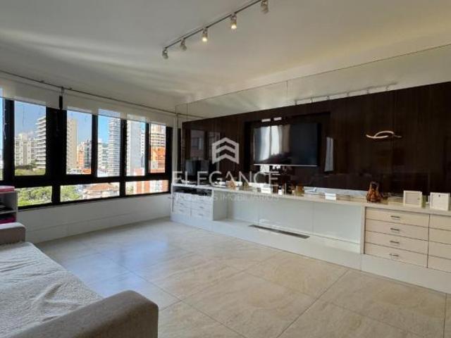 Apartamento para comprar em andar alto, vista linda, com 140 m2, com 3 Dormitórios e 3 Vagas de Gara