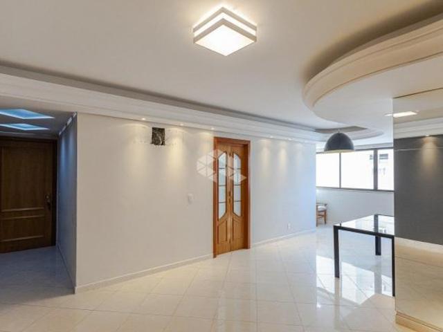 Apartamento para comprar no Passo da Areia com 3 dormitórios 1 suíte
