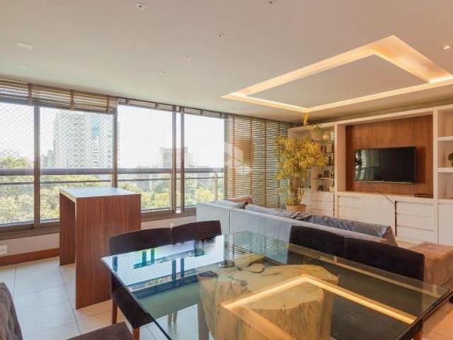 Apartamento para comprar no Três Figueiras com 4 dormitórios 1 suíte