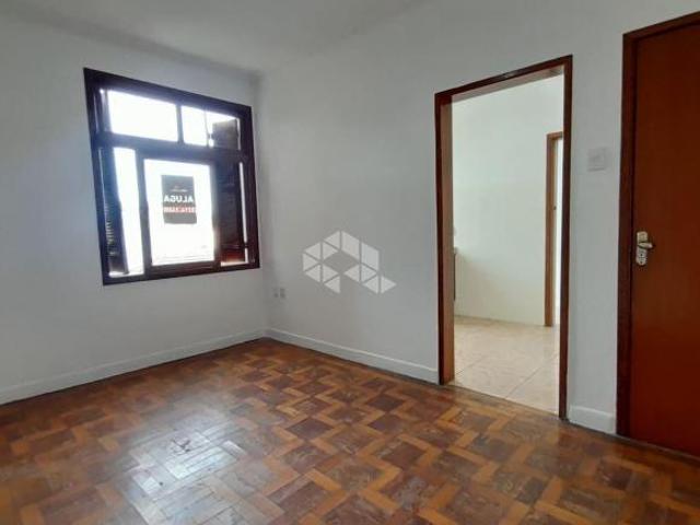 Apartamento para comprar na Cidade Baixa com 2 quartos