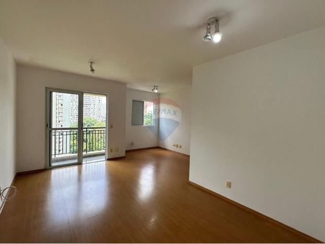Apartamento para locação, 67m2, 2 dormitórios com sala ampliada, na Vila Suzana, 1 suíte, 2 vagas e lazer!