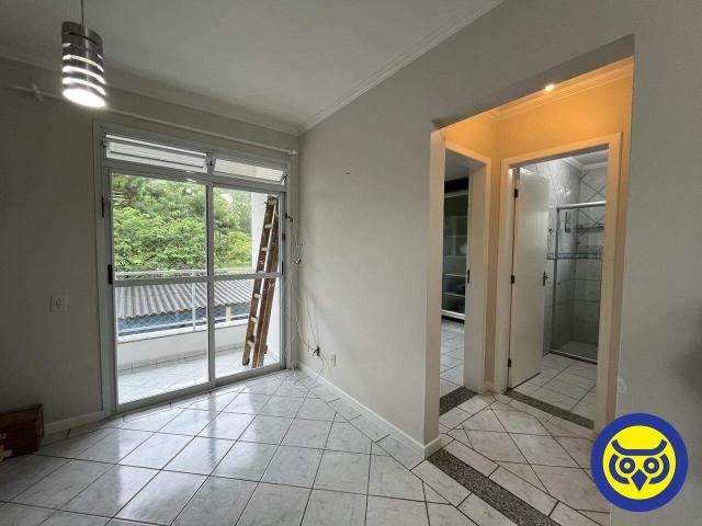Apartamento para locação – 2 dormitórios, sacada com churrasqueira e 1 vaga de garagem