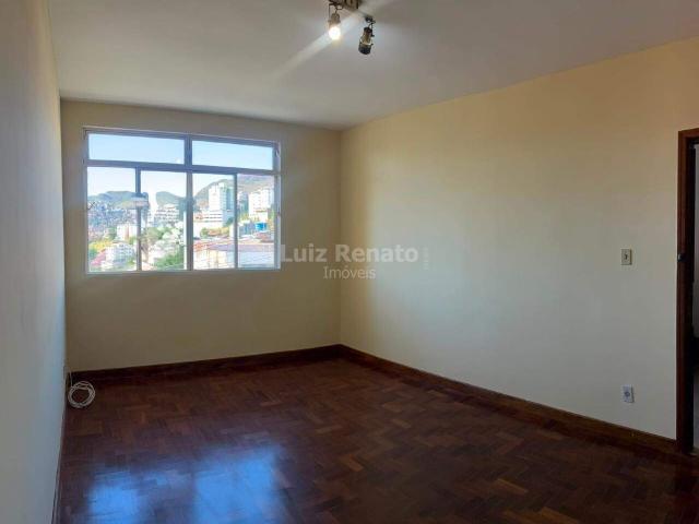 Apartamento para locação, 3 quartos com suíte, área aproximada de 110m² no Santa Efigênia