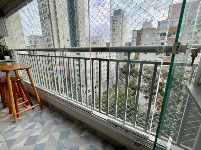 Apartamento para locação totalmente REFORMADO E MOBILIADO na Rua das Flechas