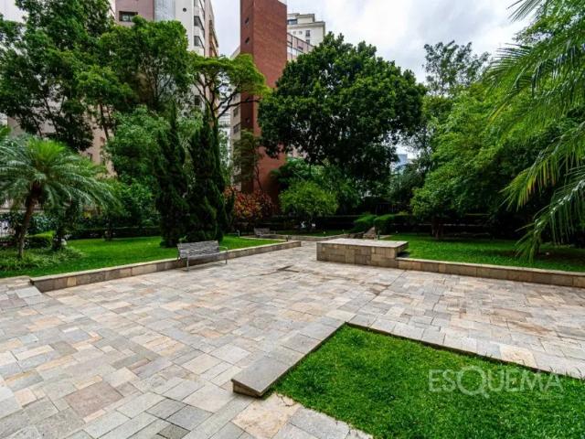 Apartamento para locação ao lado da Praça Vilaboim, em Higienópolis