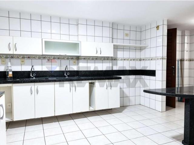 Apartamento para locação anual com vista mar, 4 quartos sendo 3 suítes – Edifício Victory Tower | Cabo Branco – João Pessoa/PB
