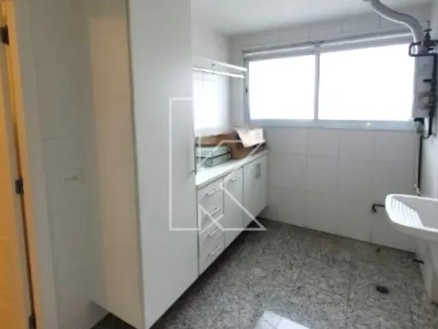 Apartamento para Locação com 3 Suítes e 4 Vagas Paraíso