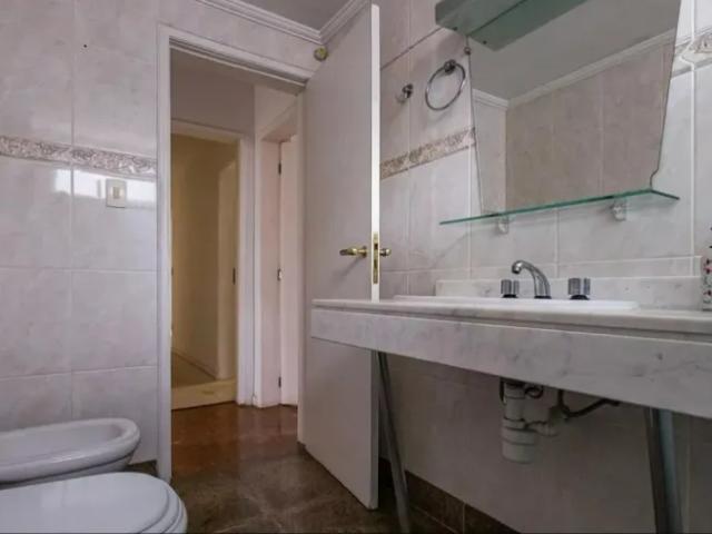 Apartamento para locação, com 03 dormitórios sendo 01 suíte Banheira Hidro, sala ampla para 02 ambi
