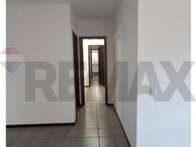 Apartamento para locação com 4 dormitórios e 2 vagas no Edifício Braúna – Santa Cruz