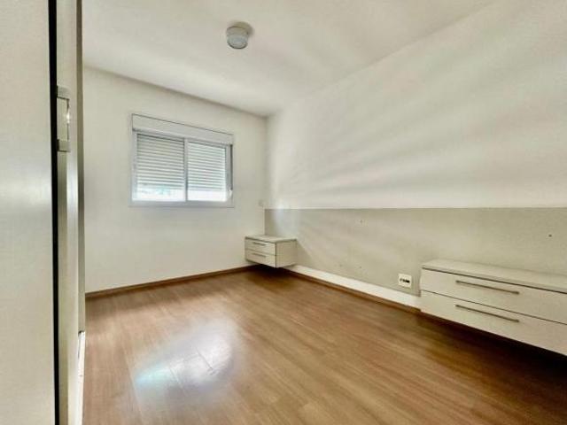 Apartamento para locação e venda no Condomínio Cadoro Residencial na Rua Caio Prado