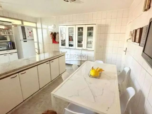 Apartamento para Locação em Uberaba/MG Centro 3 Quartos