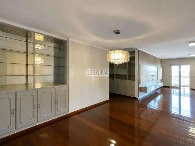 Apartamento para Locação em Uberaba/MG Centro 4 Quartos