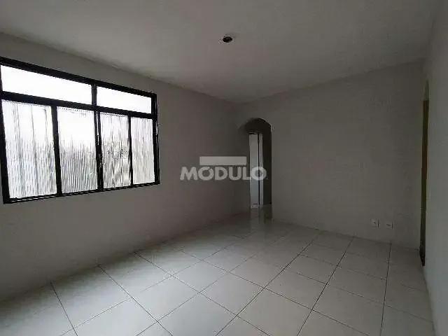 Apartamento para Locação em Uberlândia/MG Centro 2 Quartos