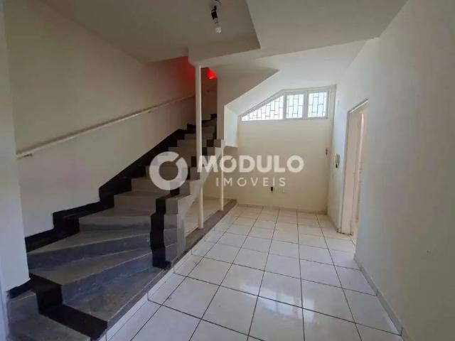 Apartamento para Locação em Uberlândia/MG Centro 2 Quartos