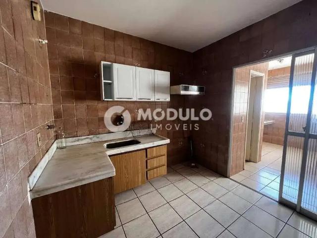 Apartamento para Locação em Uberlândia/MG Centro 3 Quartos