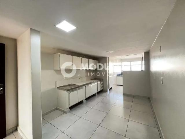 Apartamento para Locação em Uberlândia/MG Centro 3 Quartos
