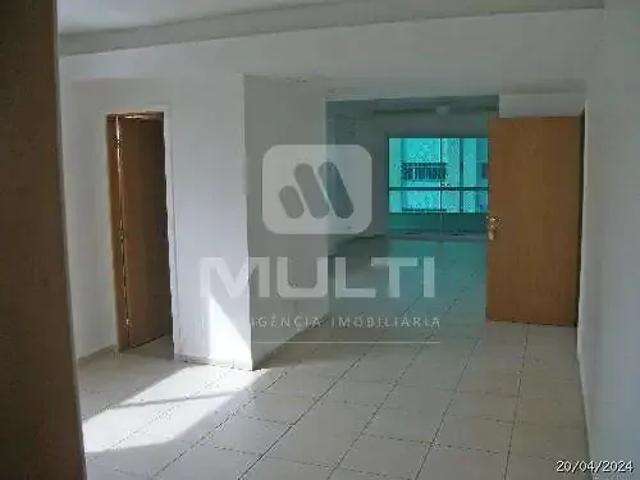 Apartamento para Locação em Uberlândia/MG Centro 4 Quartos