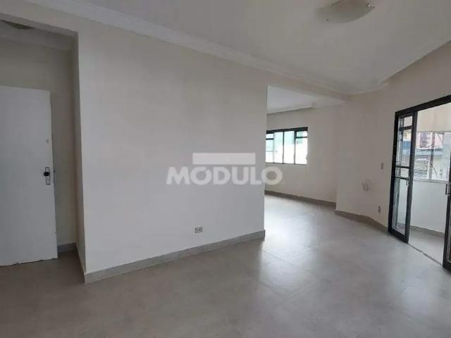 Apartamento para Locação em Uberlândia/MG Centro 4 Quartos