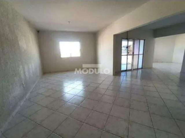 Apartamento para Locação em Uberlândia/MG Granada 4 Quartos