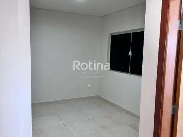 Apartamento para Locação em Uberlândia/MG Jardim Brasília 2 Quartos