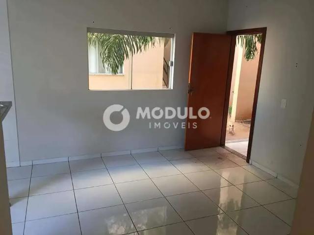 Apartamento para Locação em Uberlândia/MG Jardim Brasília 2 Quartos
