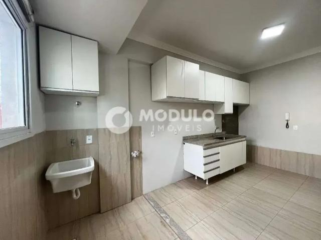 Apartamento para Locação em Uberlândia/MG Jardim Colina 3 Quartos