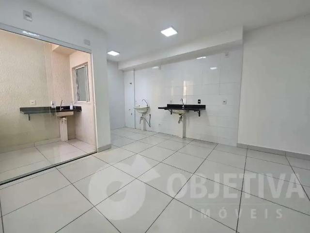 Apartamento para Locação em Uberlândia/MG Novo Mundo 2 Quartos
