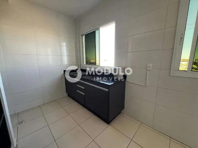 Apartamento para Locação em Uberlândia/MG Novo Mundo 2 Quartos