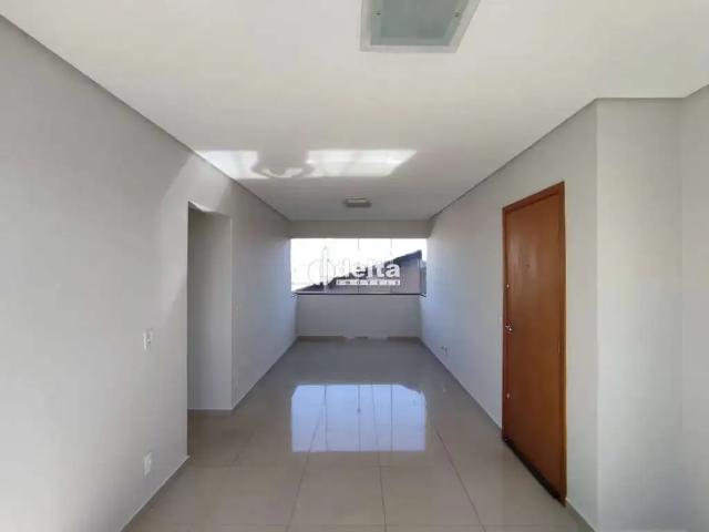 Apartamento para Locação em Uberlândia/MG Santa Mônica 3 Quartos