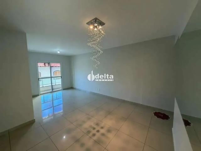 Apartamento para Locação em Uberlândia/MG Saraiva 4 Quartos