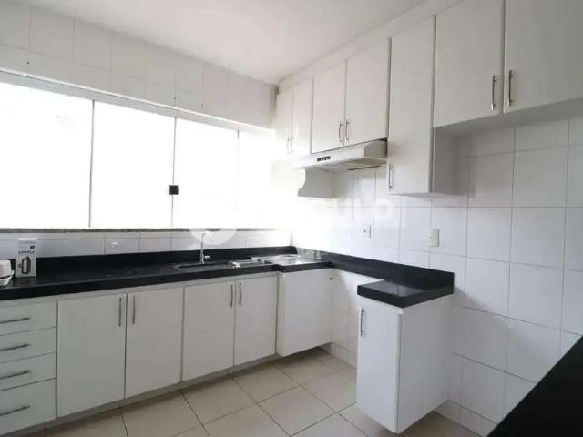 Apartamento para Locação em Uberlândia/MG Saraiva 3 Quartos