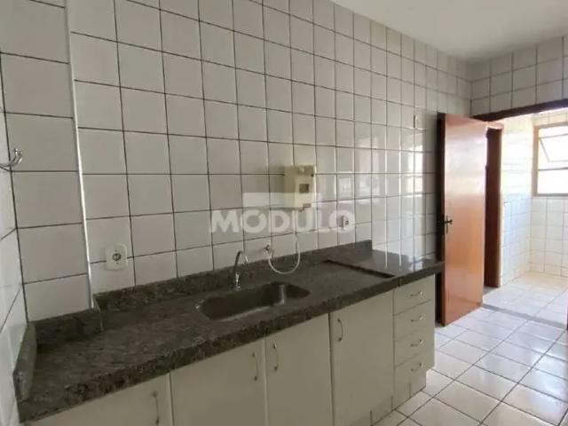 Apartamento para Locação em Uberlândia/MG Saraiva 3 Quartos