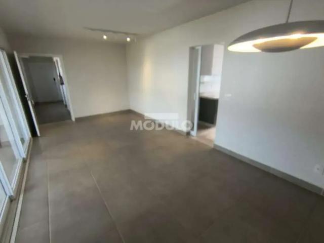 Apartamento para Locação em Uberlândia/MG Patrimônio 3 Quartos