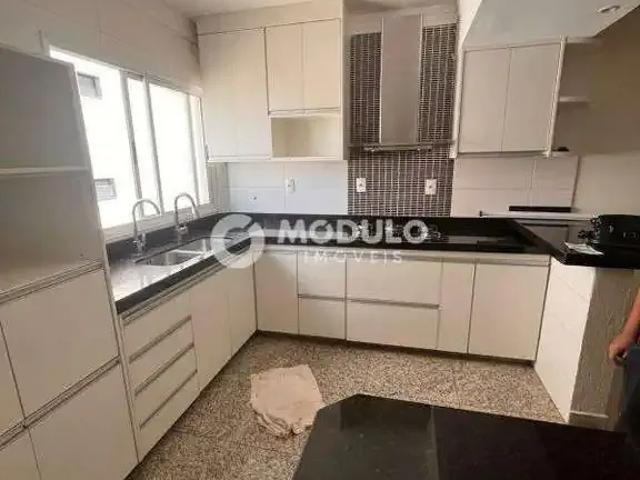 Apartamento para Locação em Uberlândia/MG Patrimônio 3 Quartos