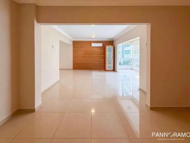 Apartamento para Locação em Balneário Camboriú/SC Centro 3 Quartos
