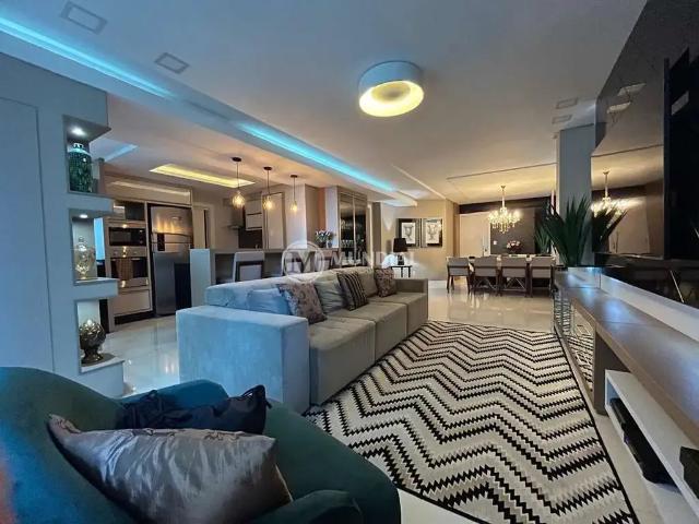 Apartamento para Locação em Balneário Camboriú/SC Centro 3 Quartos