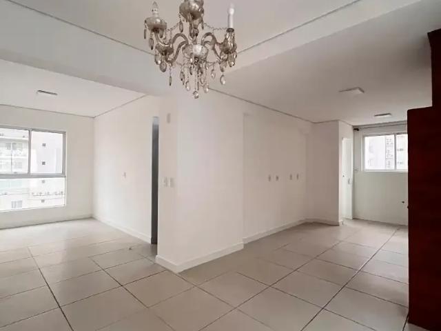 Apartamento para Locação em Balneário Camboriú/SC Centro 3 Quartos