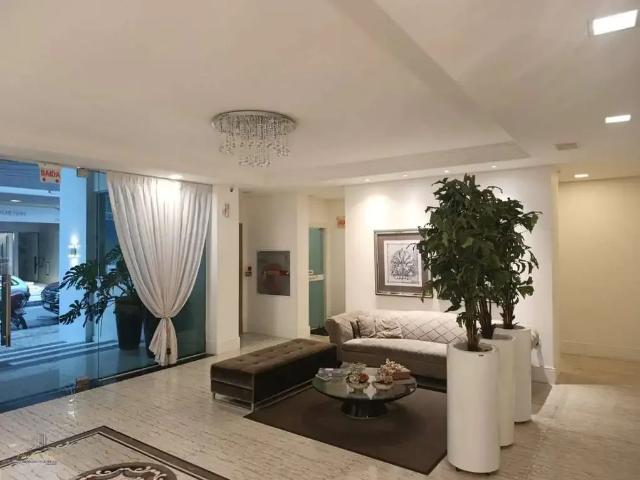 Apartamento para Locação em Balneário Camboriú/SC Centro 3 Quartos