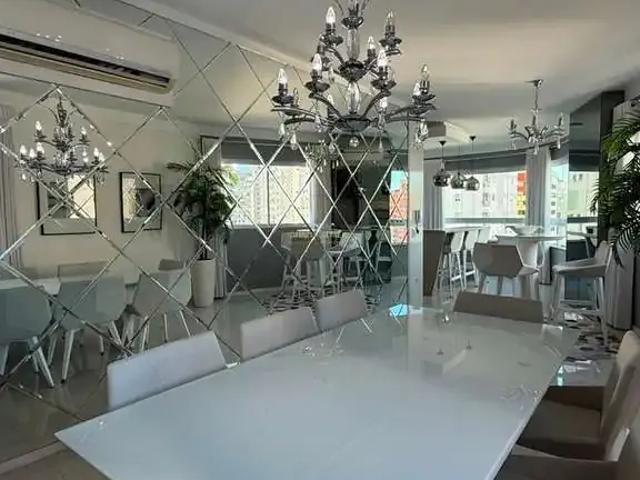Apartamento para Locação em Balneário Camboriú/SC Centro 3 Quartos