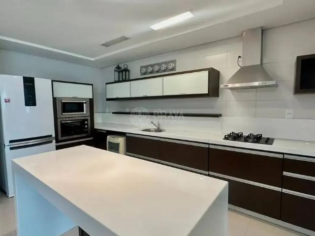 Apartamento para Locação em Balneário Camboriú/SC Centro 2 Quartos