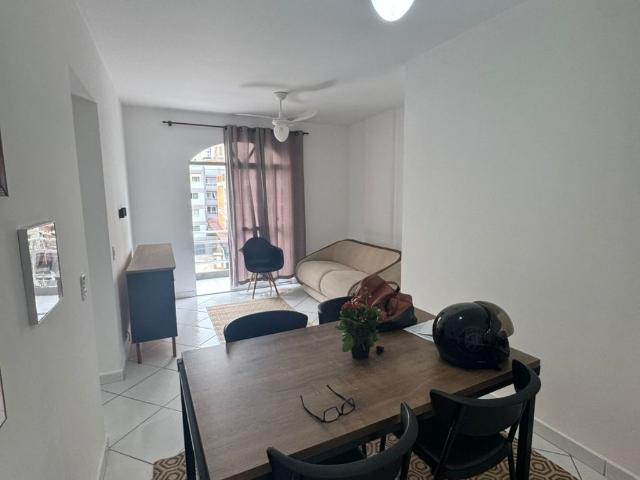 Apartamento para Locação em Balneário Camboriú/SC Centro 2 Quartos